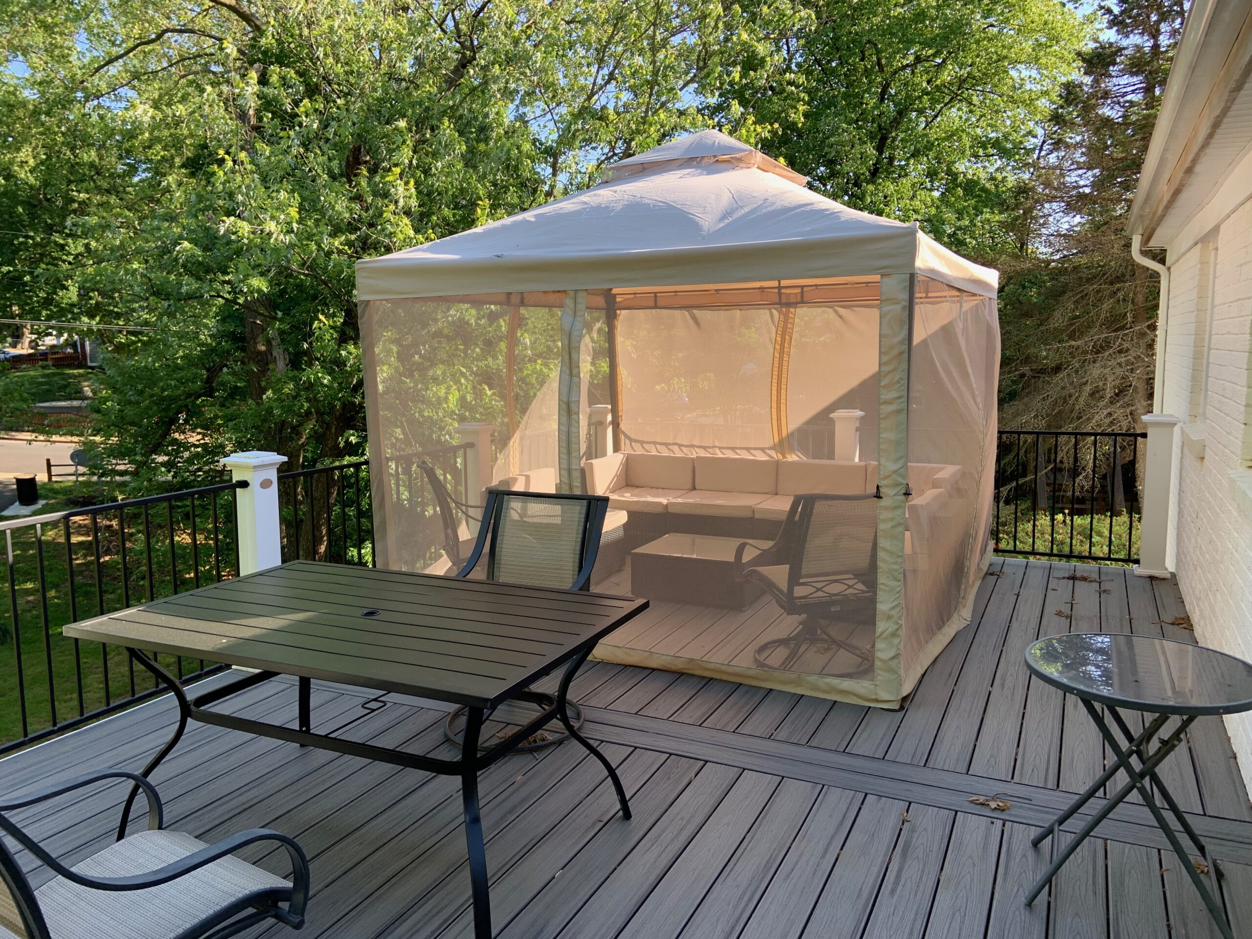 Deck Reading, Deck Napping – Jamie Todd Rubin